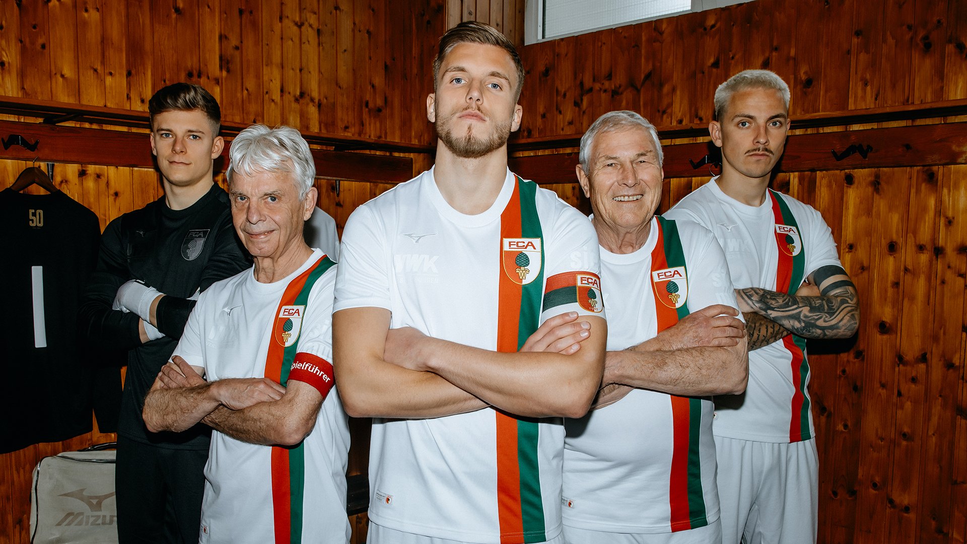 Einmaliges Retro-Trikot in limitierter Auflage | FC Augsburg