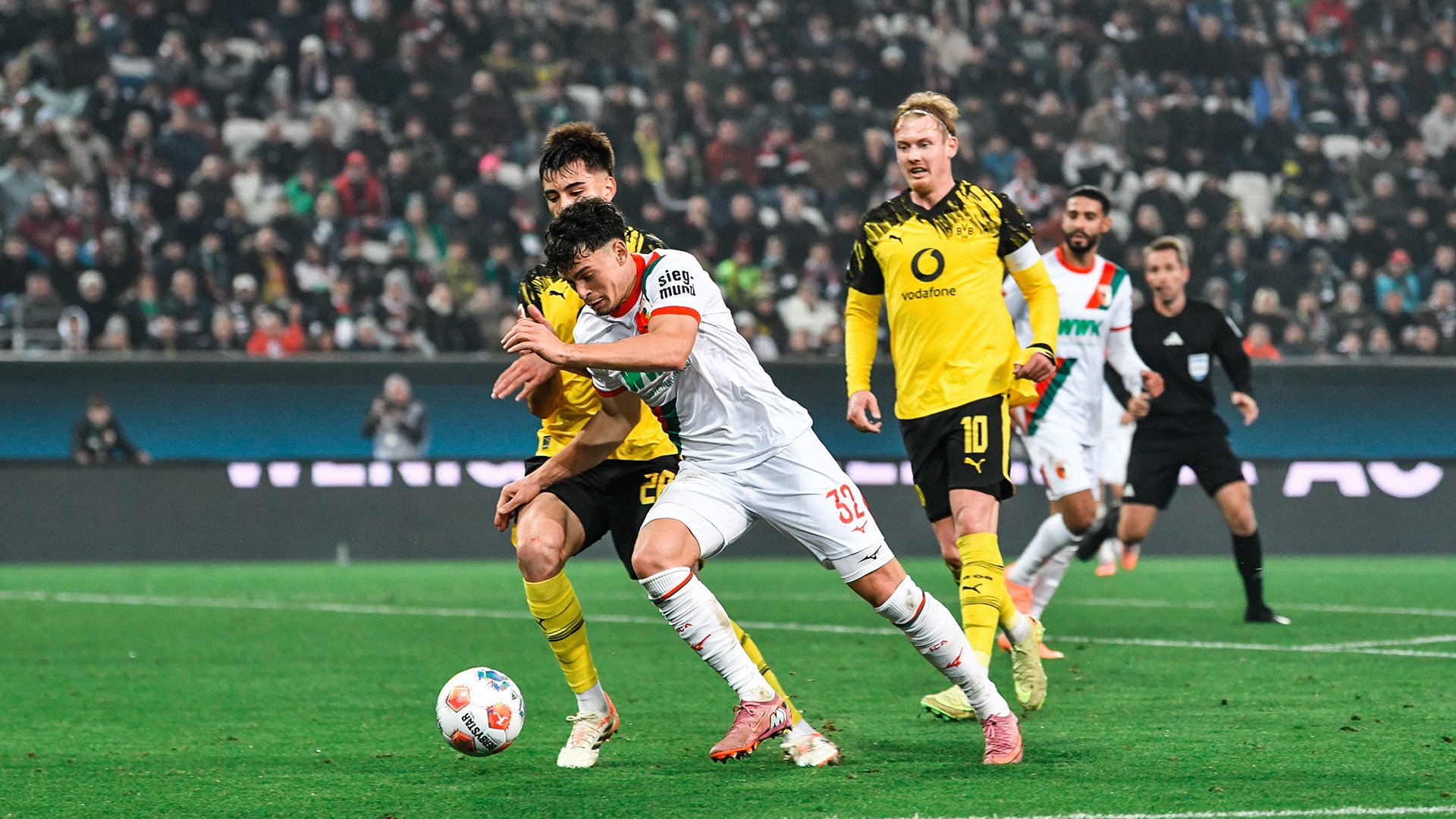FCA fall to narrow defeat against Dortmund | FC Augsburg